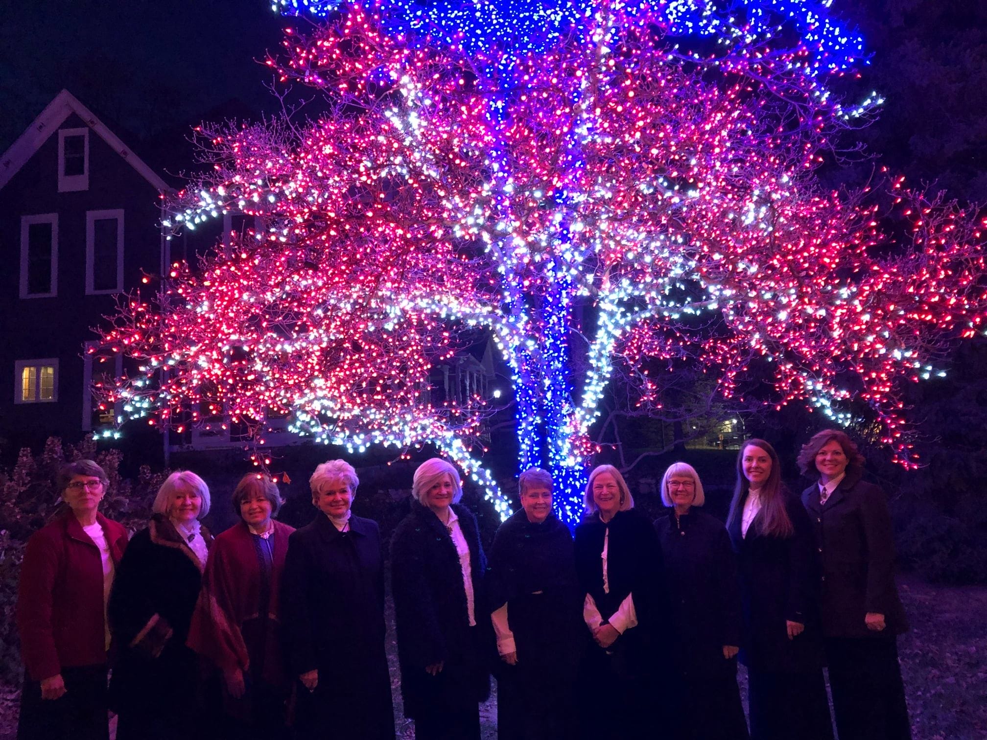 Light Up Christmas Cheer - Missouri Life Light Up Christmas Cheer - Missouri Life